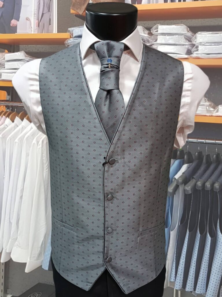 🥇 Comprar Chaleco para Traje de Hombre 2023 | Conecta Moda Joven