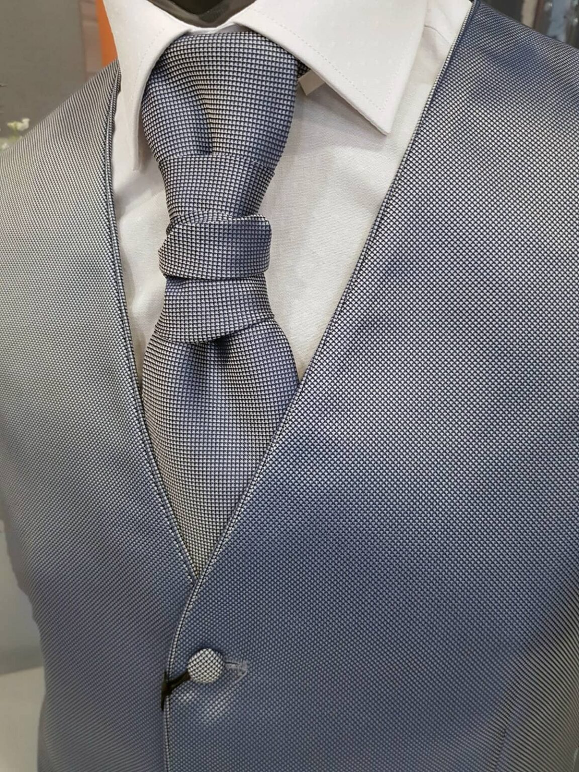 🥇 Trajes para Graduaciones 2023 | Ofertas | Conecta Moda Joven