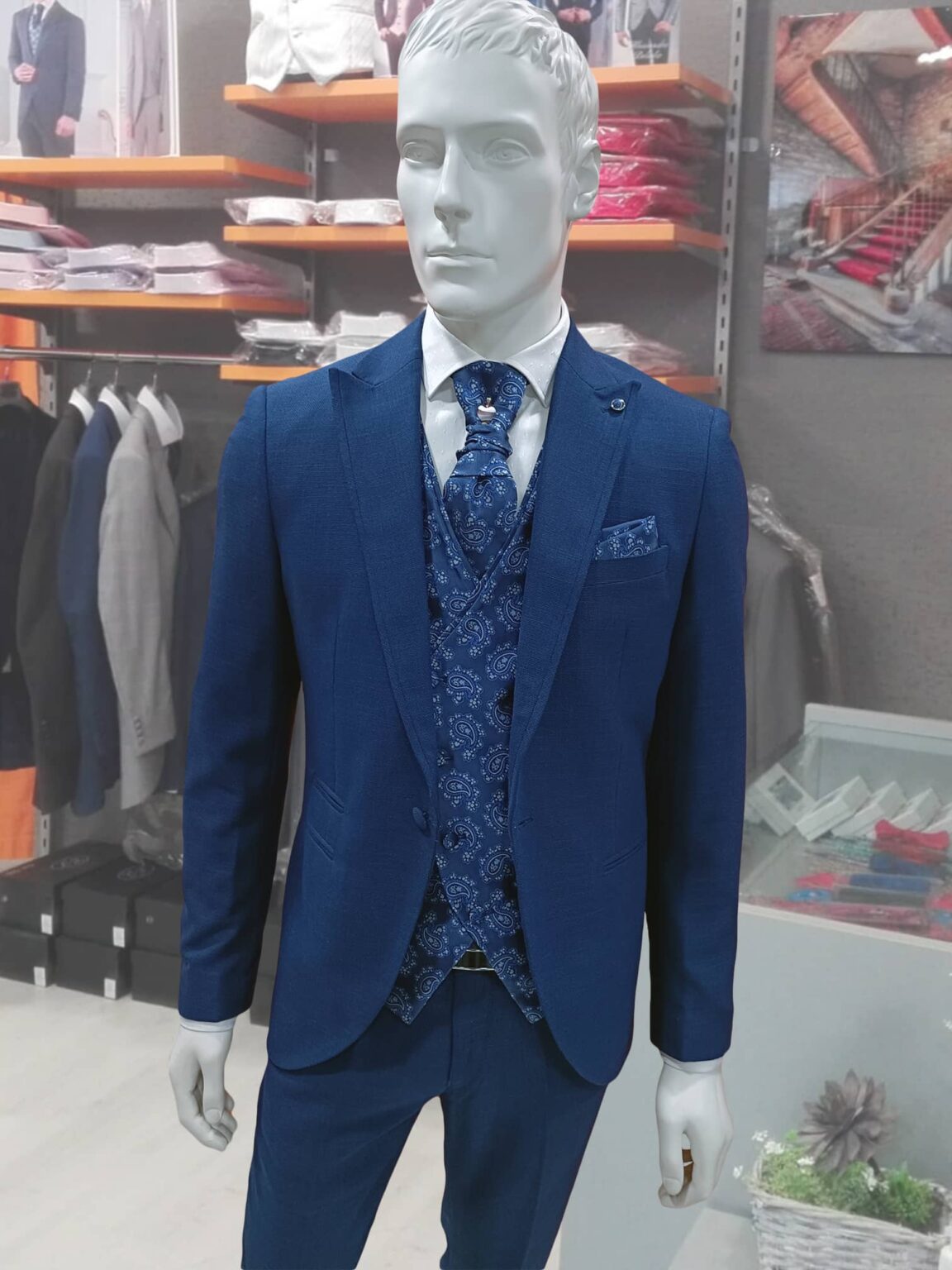 🥇 Traje azul marino: 5 ideas de estilo Conecta Moda Joven