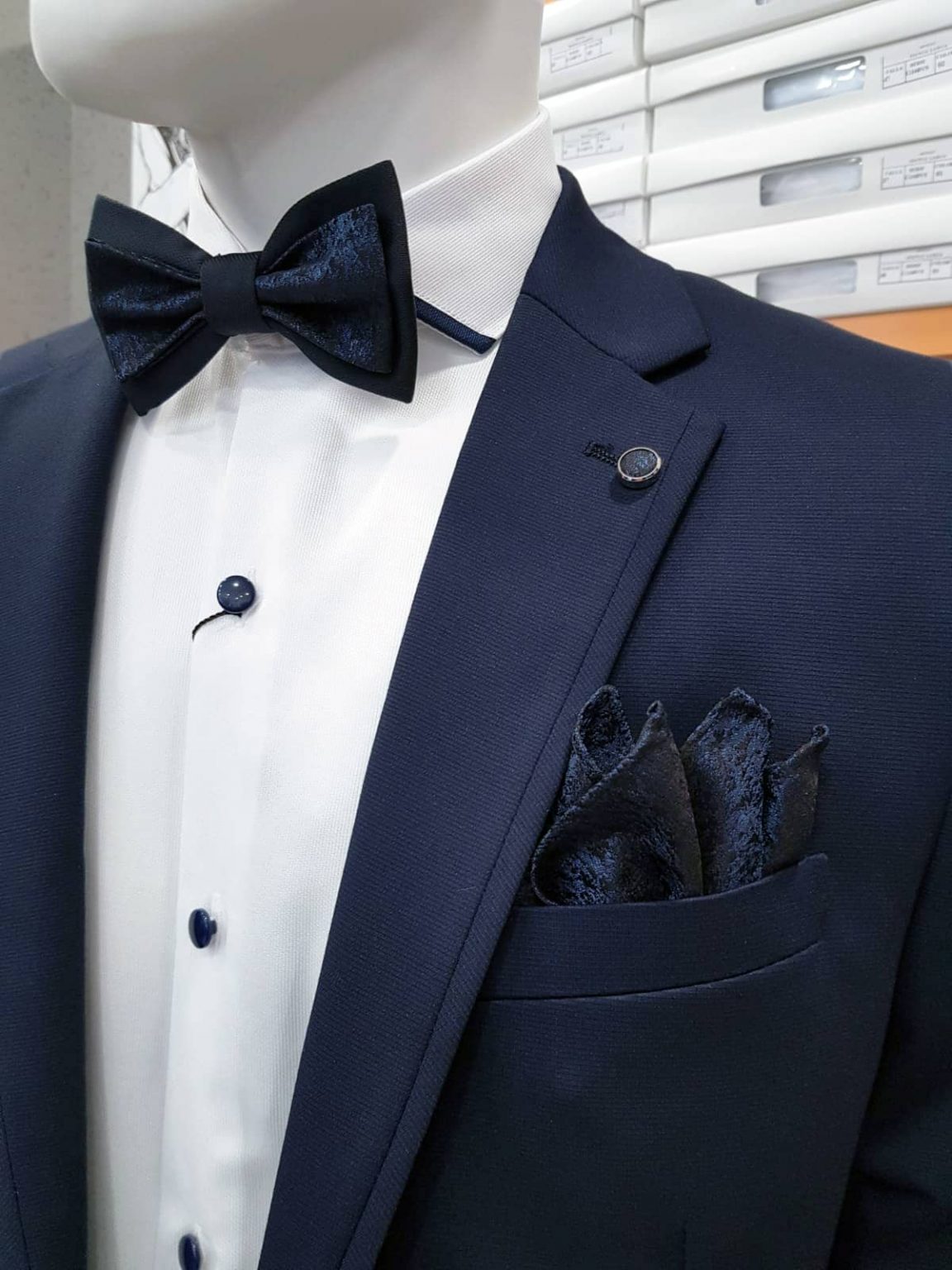 🥇 Traje azul marino: 5 ideas de estilo Conecta Moda Joven